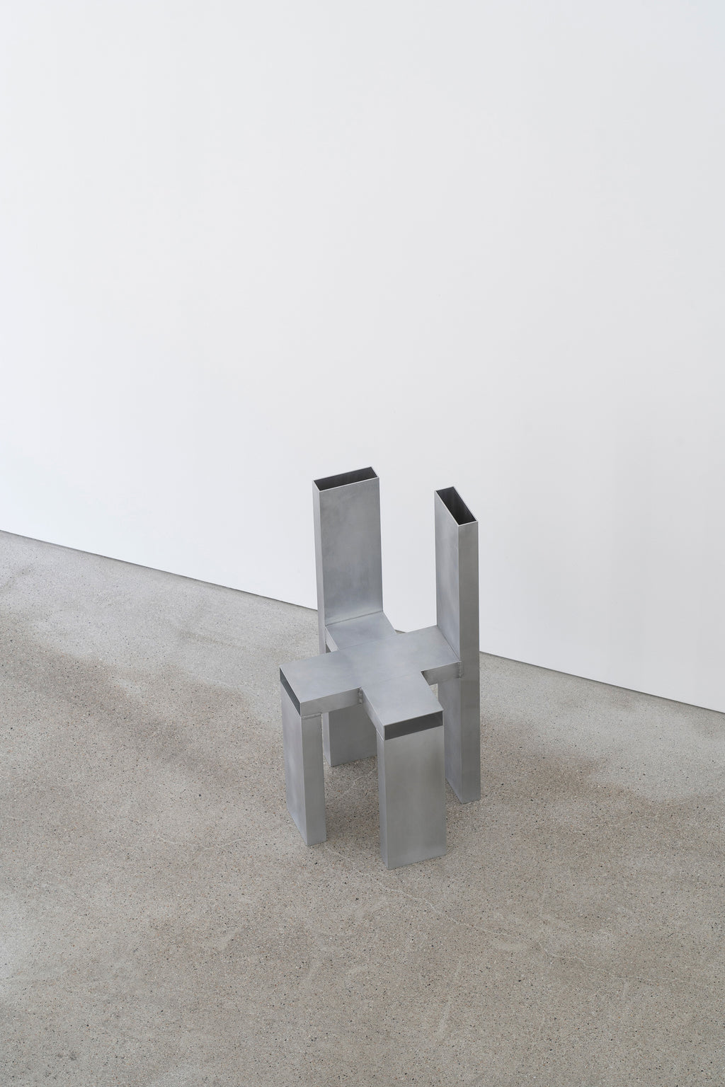 X Chair – Objects With Narratives