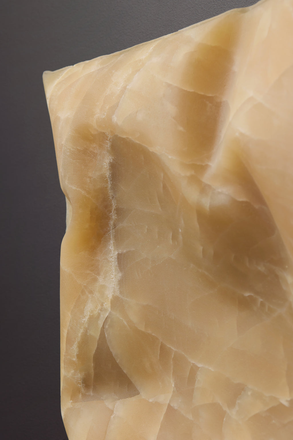 Ex Hale Wallpiece Miel Onyx – Objects With Narratives