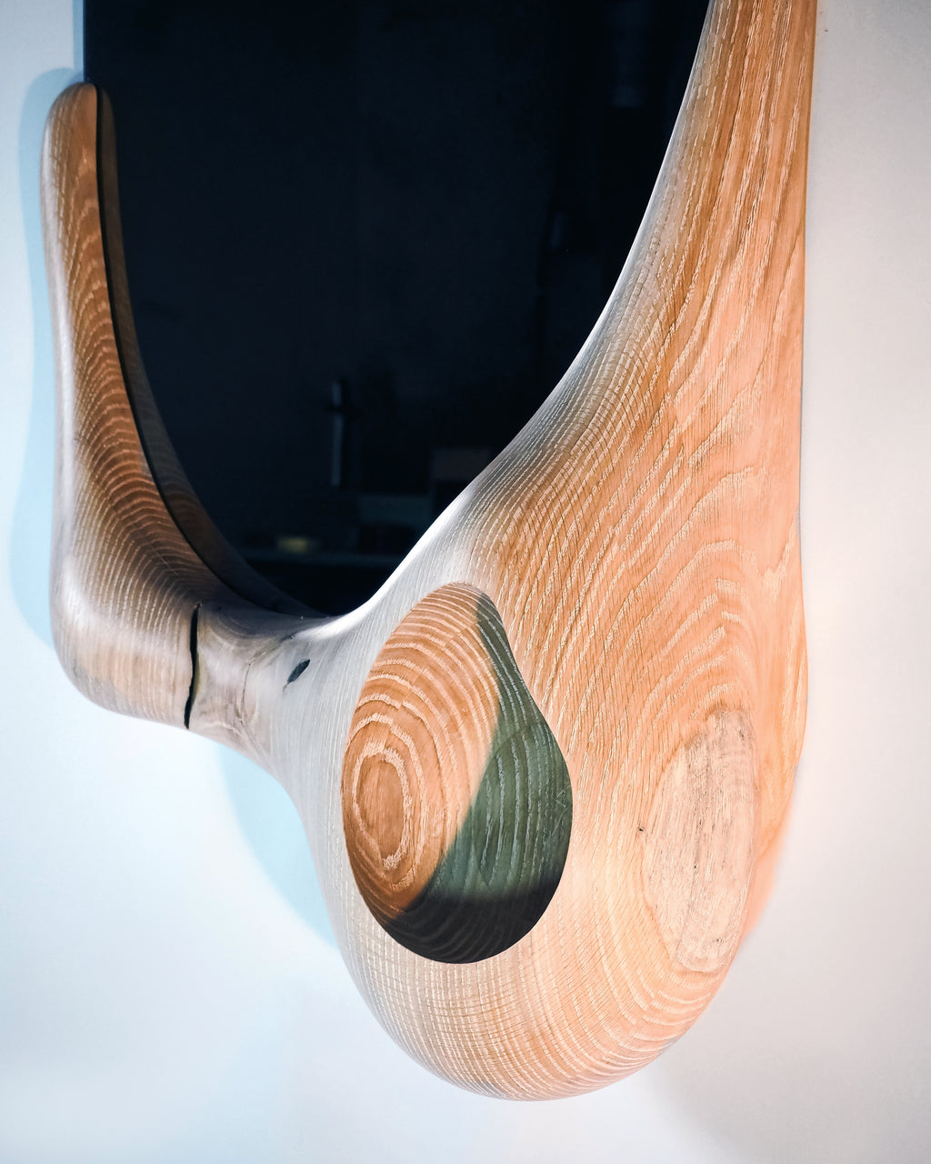 Mound Mirror – Objects With Narratives