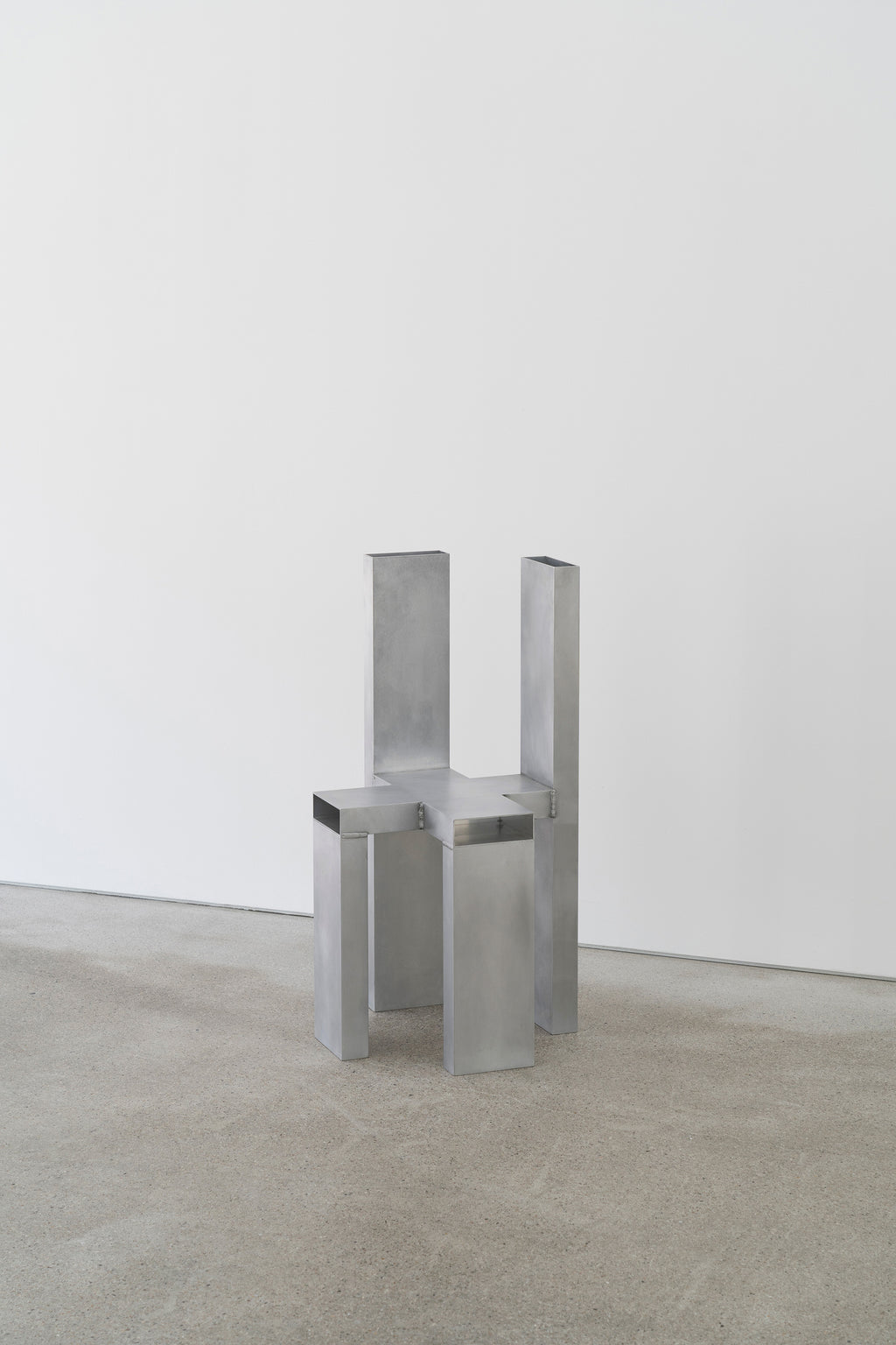 X Chair – Objects With Narratives