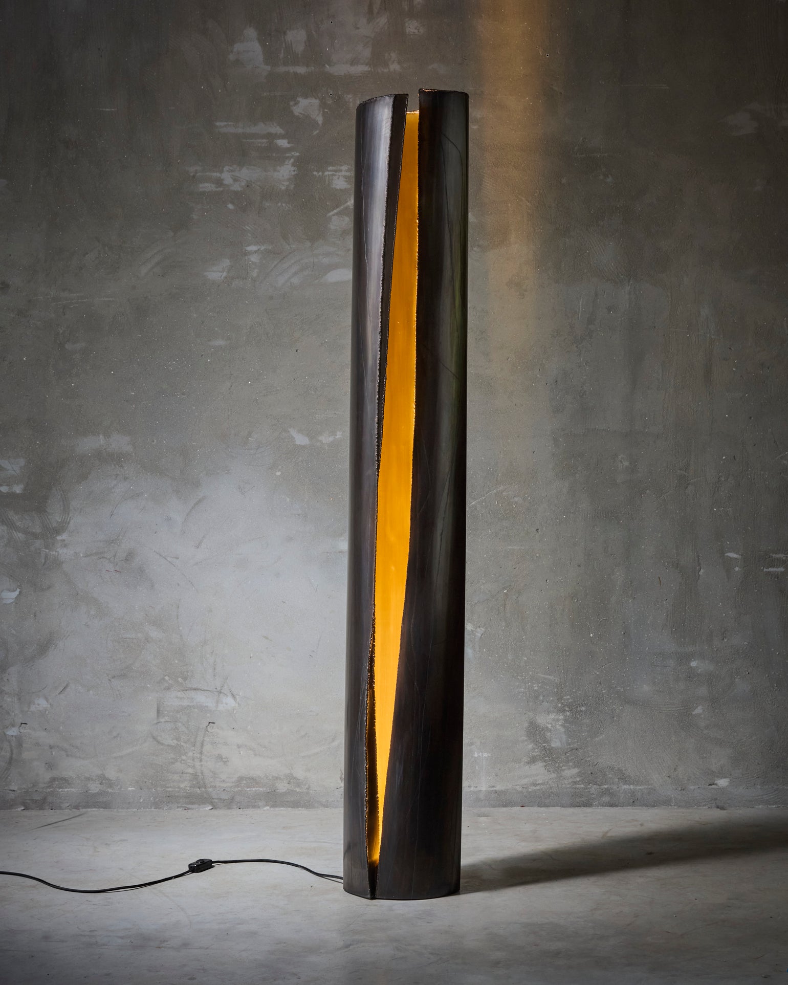 AQUILON Floor lamp – Objects With Narratives