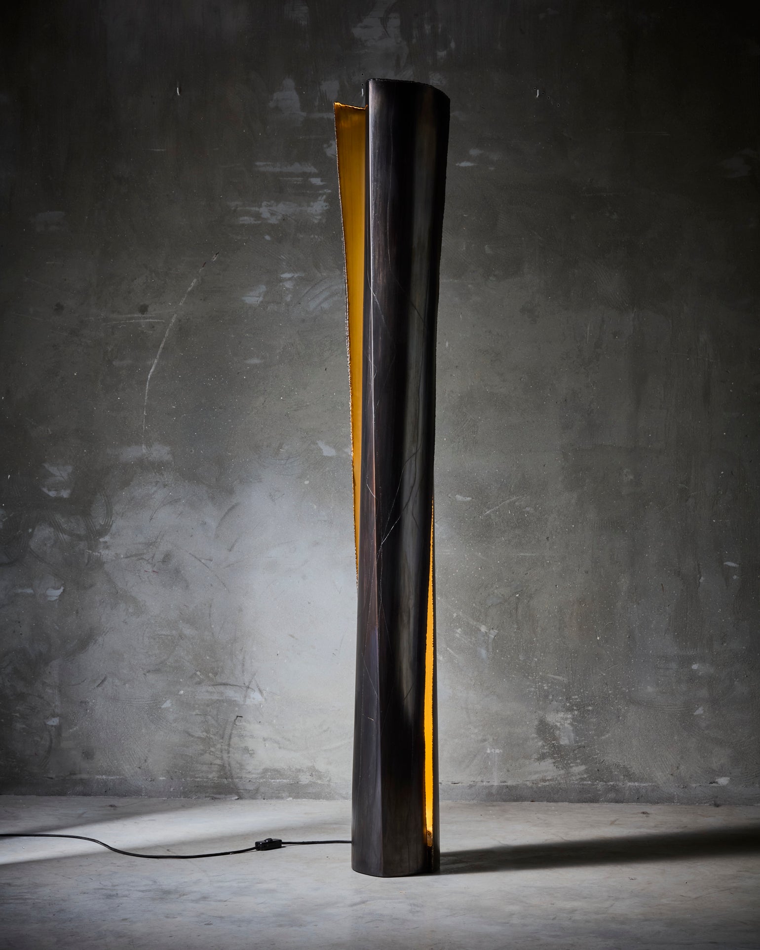 AQUILON Floor lamp – Objects With Narratives