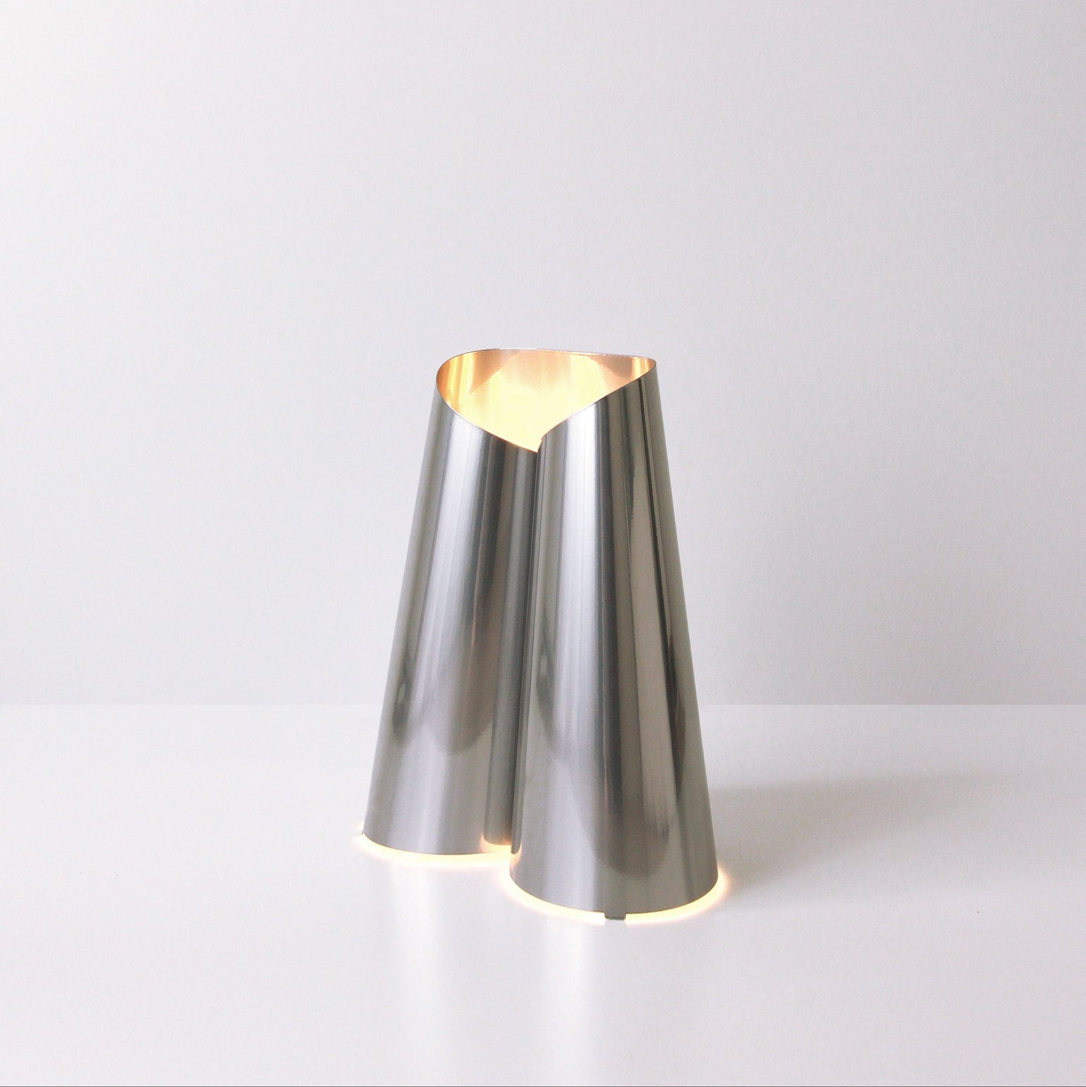 Fold Lamp – Objects With Narratives