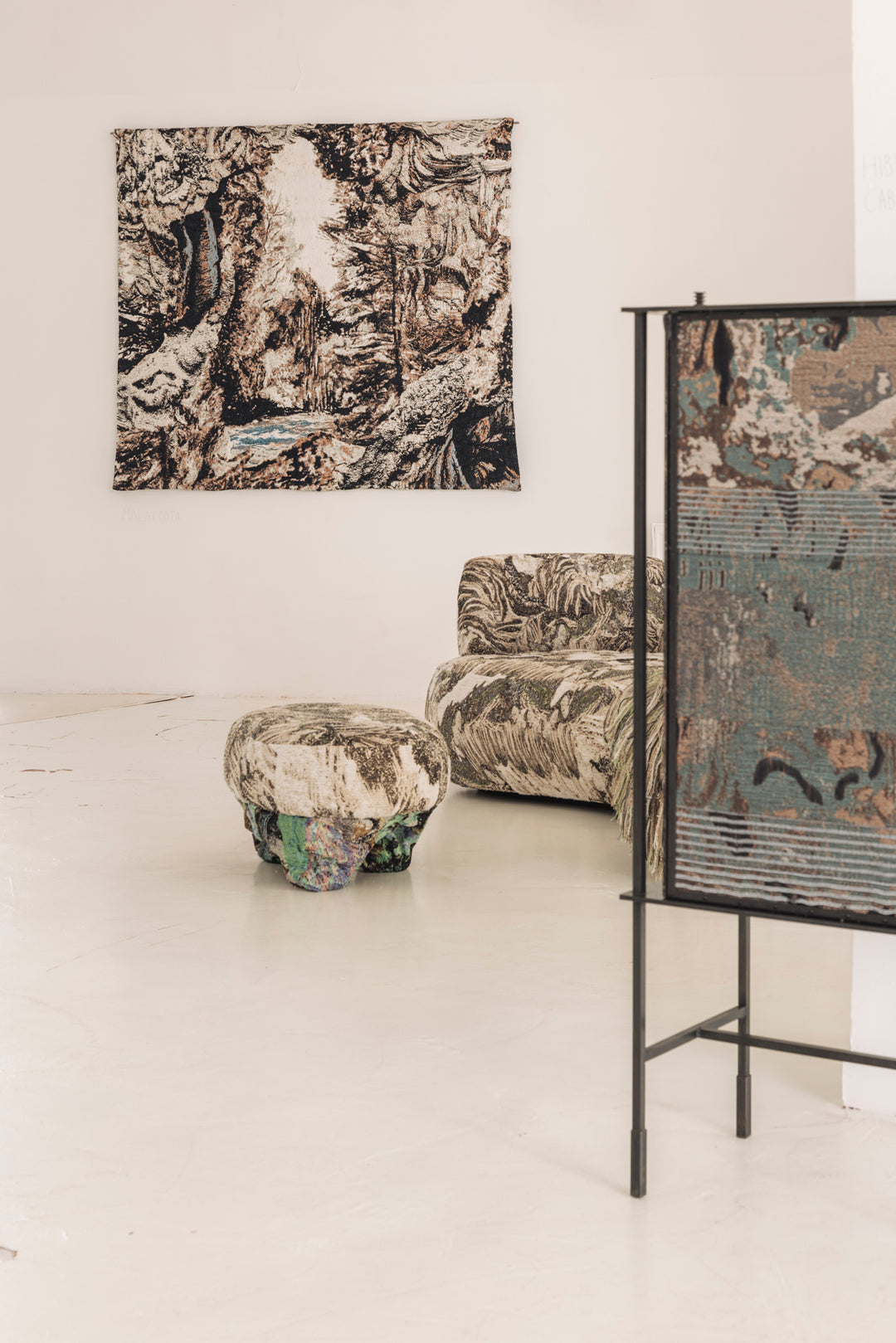 Solo Show Krjst – Objects With Narratives