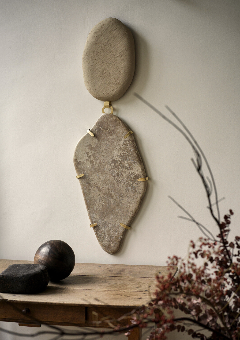 UTOPIA U23-017 – Objects With Narratives